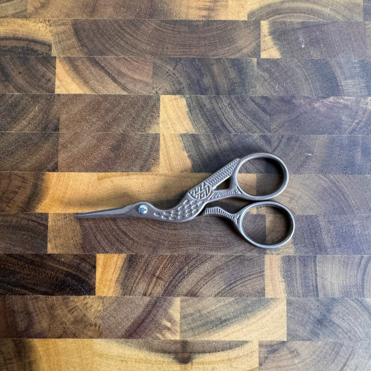 Embroidery Scissors (Vault) – The Black Needle Society